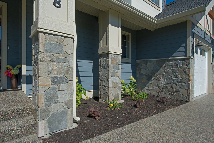 Instone | Pangaea Natural Stone | Sierra Ridge Fieldstone Corners - 10 ...