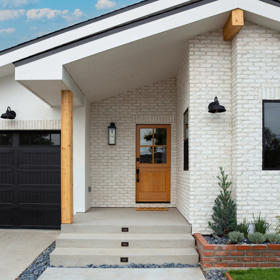 Instone | Toro Stone | Blanc Reclaimed Brick Corner 10 Lft per Box