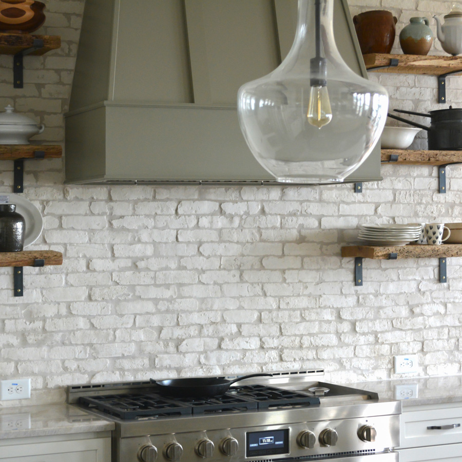 Instone | Toro Stone | Blanc Reclaimed Brick Corner 10 Lft per Box